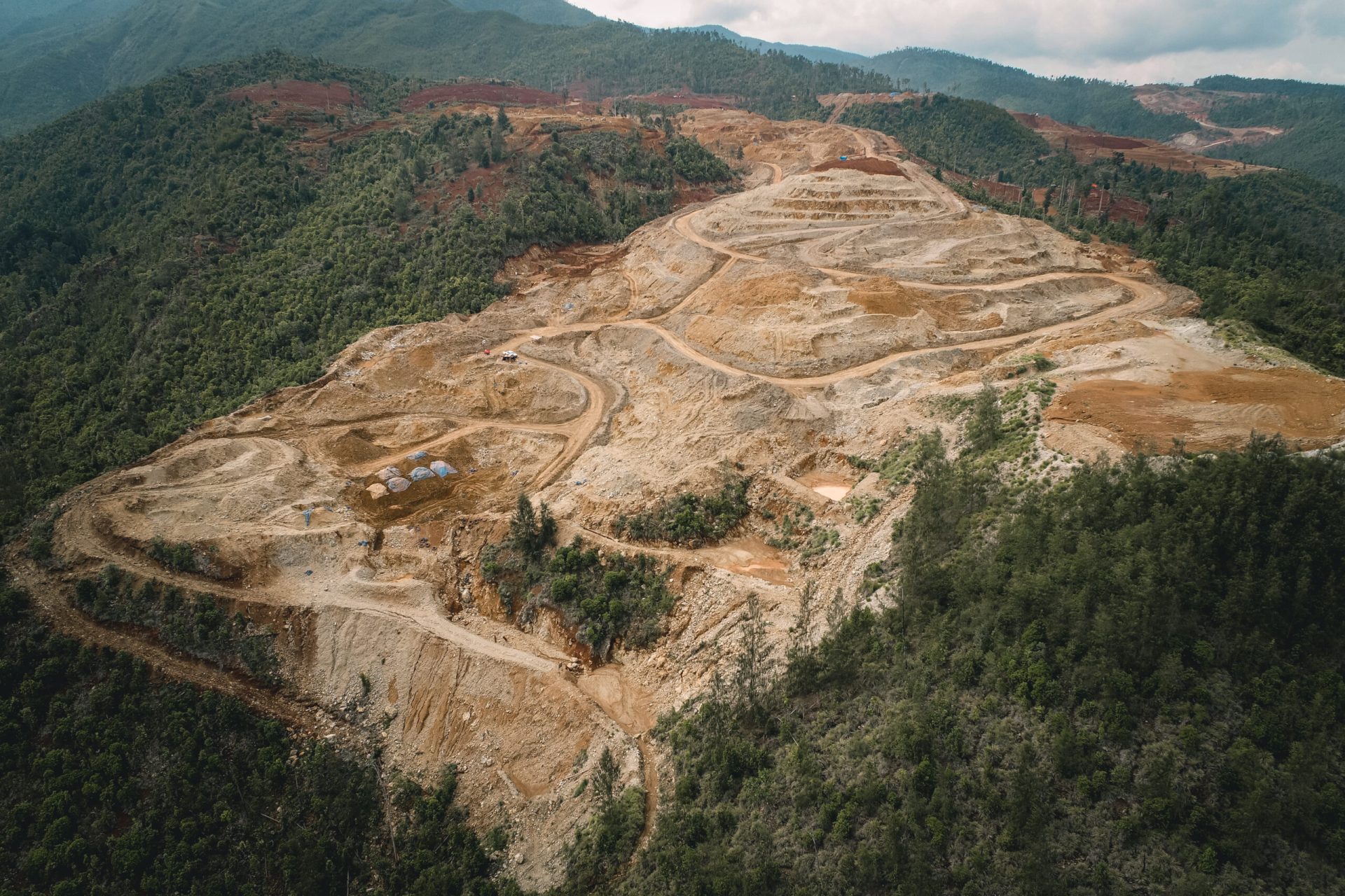 Services – Mining Contractors & Penyewaan Alat Berat