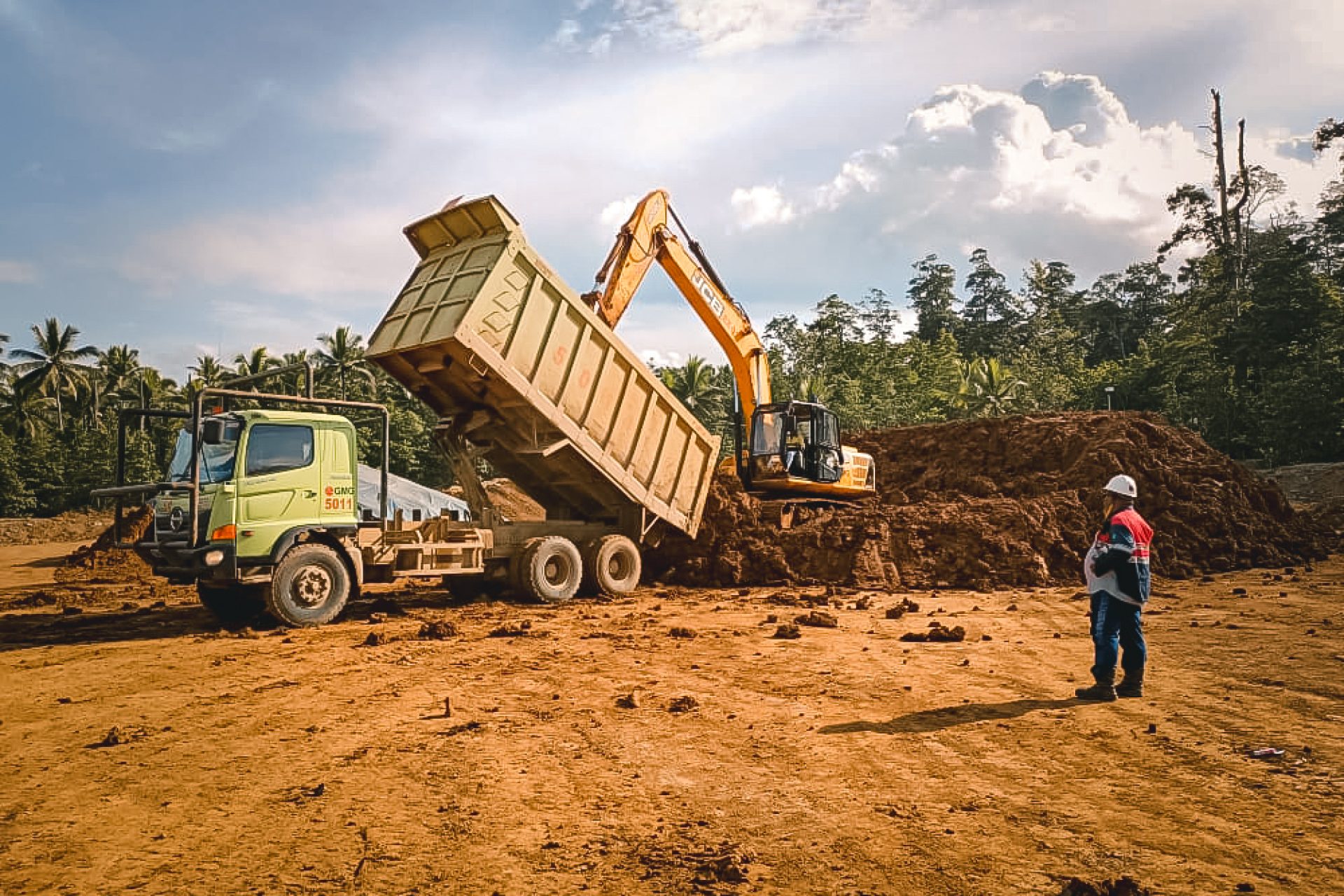 Services – Mining Contractors & Penyewaan Alat Berat